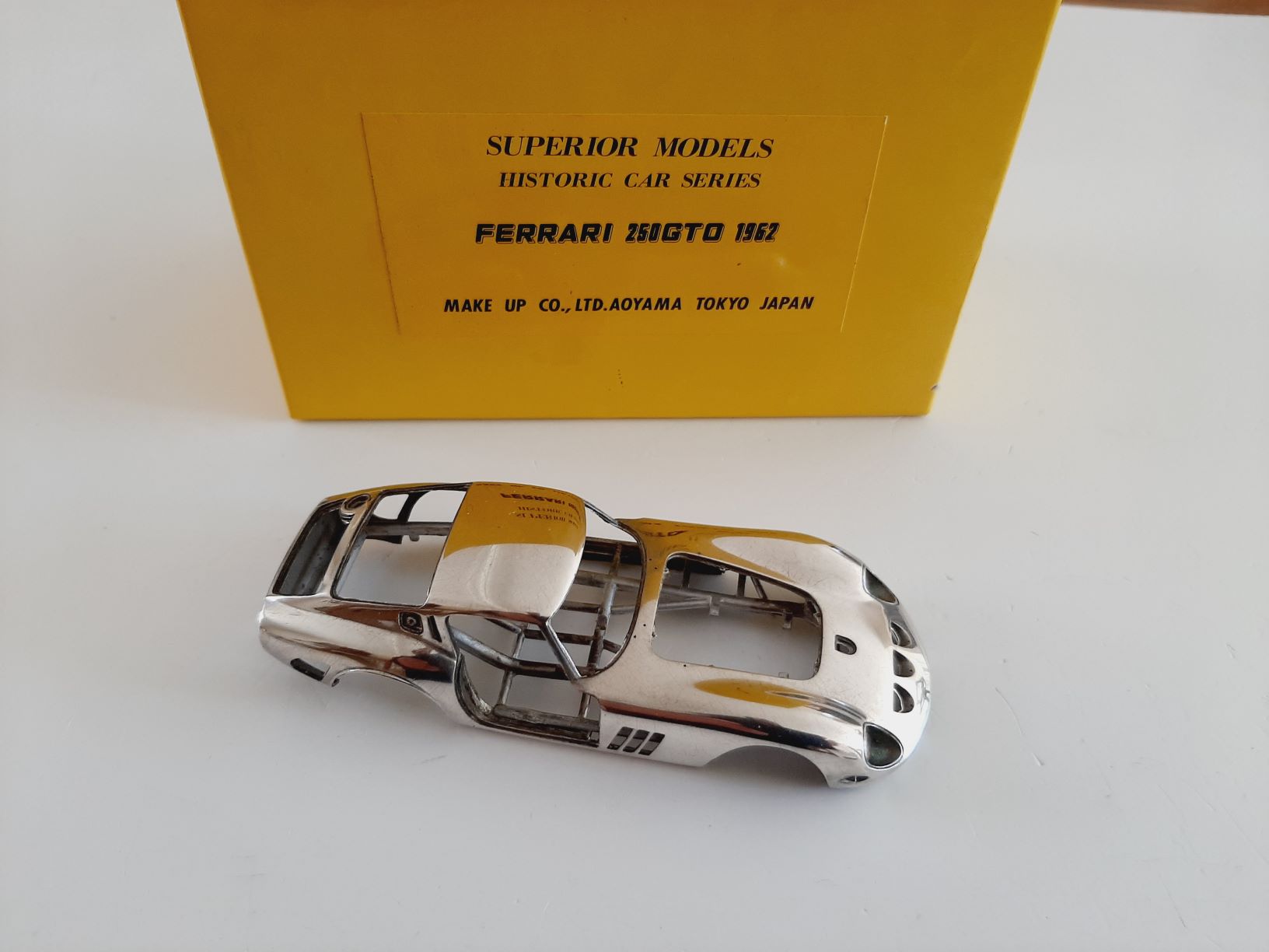 Make up : Kit Ferrari 250 GTO 1962 all open/close --> SOLD, Modelart111