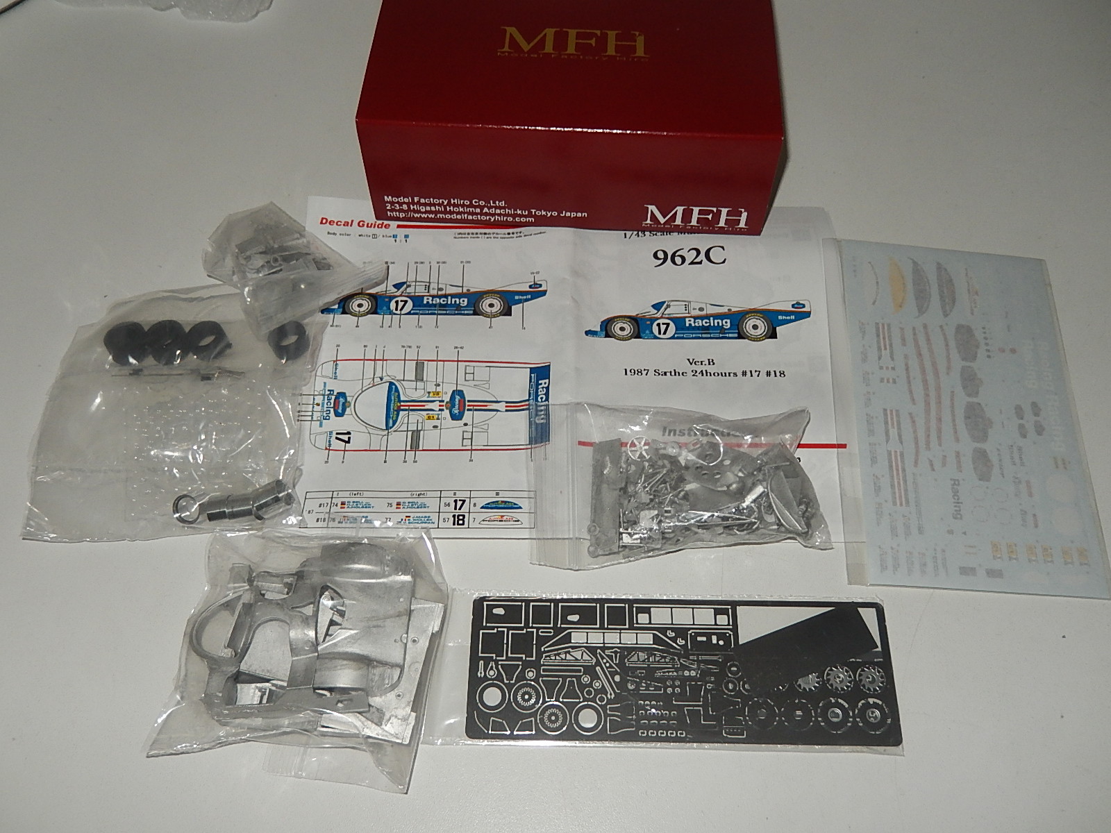 MFH Hiro : Kit Porsche 962C Rothmans Le mans 1987, Modelart111